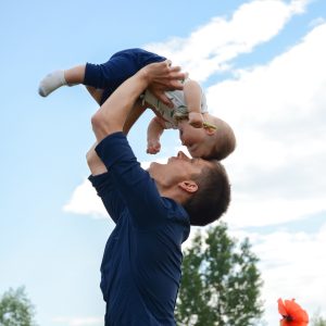 12 Ways New Dads Can Bond With Their Baby